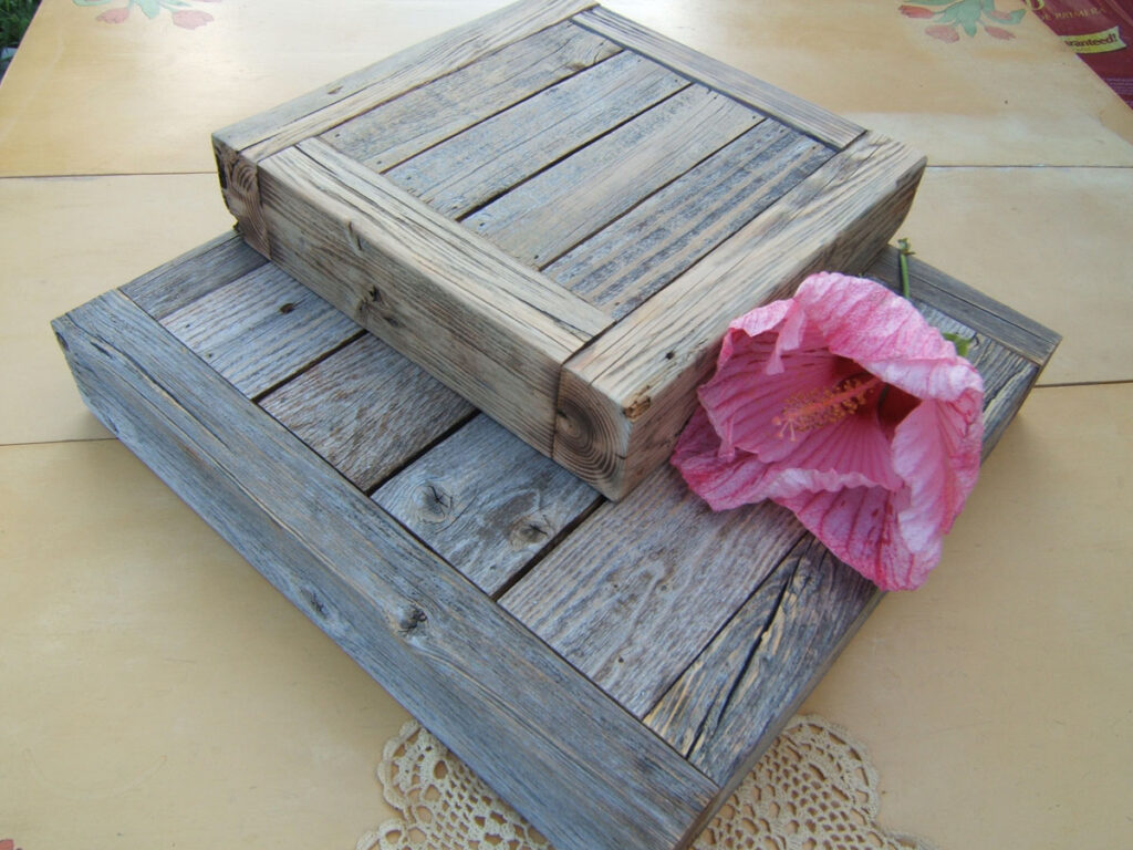 Rustic Wood Wedding Cake Stand